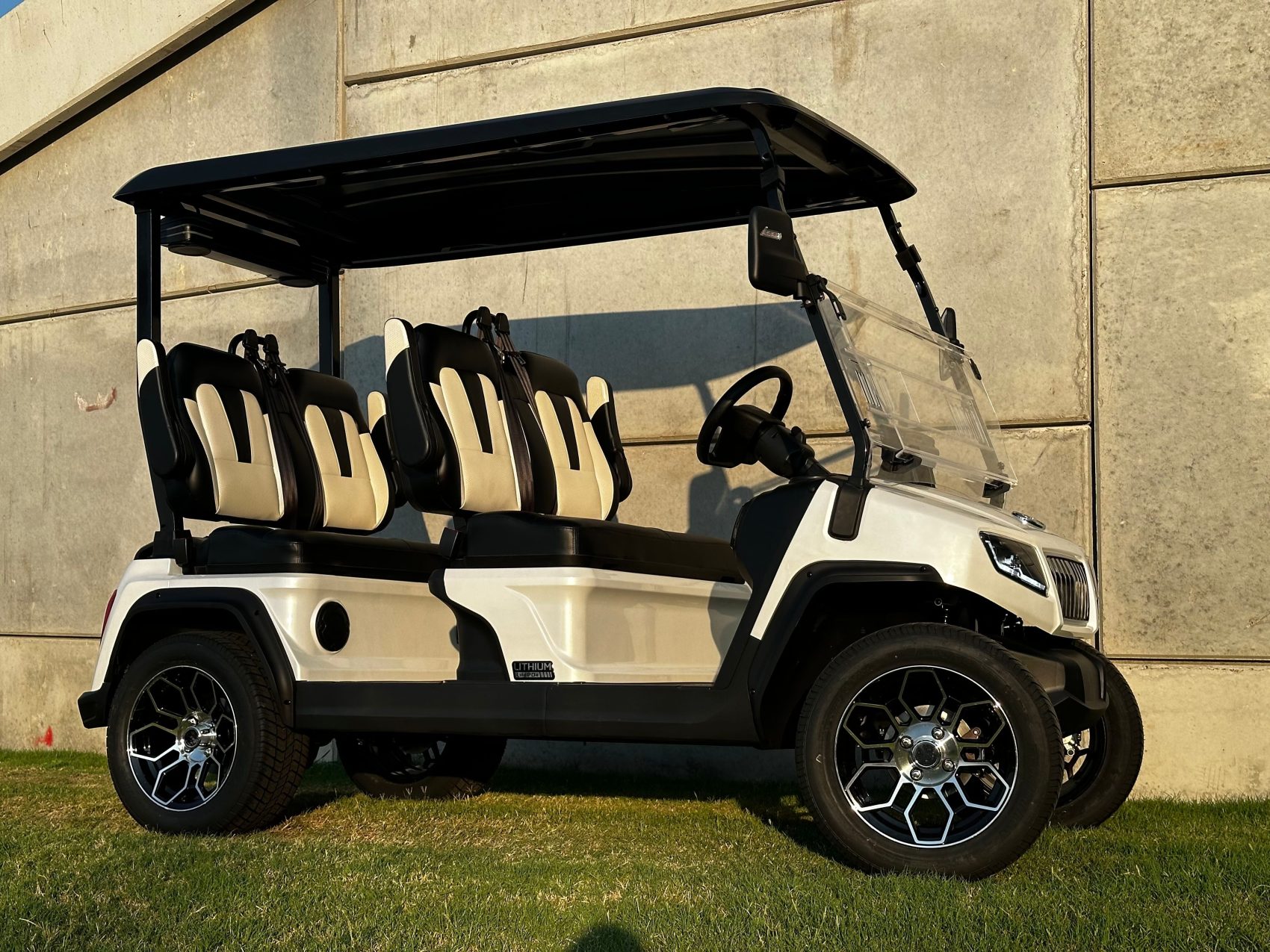 Evolution D5-Ranger 4 PLUS- 4 Passenger Non-lifted - White | Excessive Carts